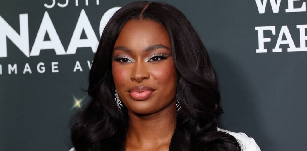 Aisha Hinds Measurements, Bra Size, Height, Weight, Shoe Size